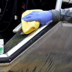 9 Best Boat Polishes - (Reviews & Unbiased Guide 2022)
