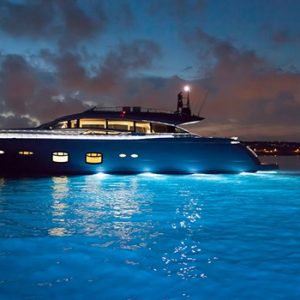 8 Best Underwater Boat Lights - (Reviews & Guide 2022)